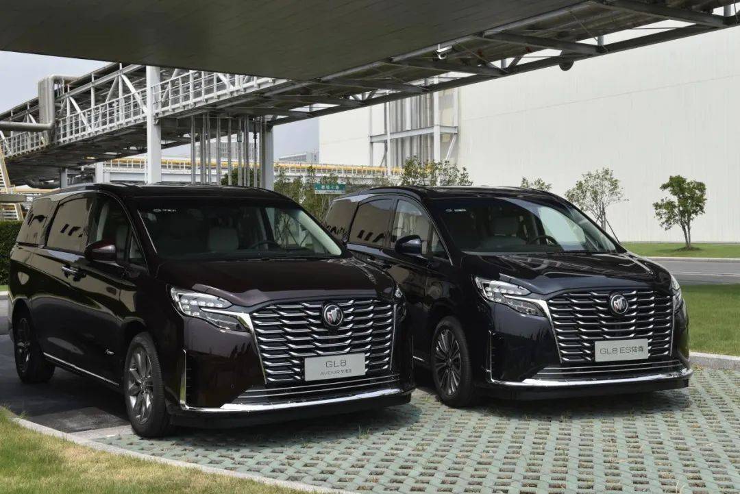 换脸！别克GL8 ES陆尊和艾维亚带上“飞檐铠甲”_搜狐汽车_搜狐网