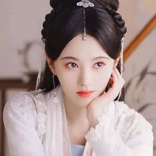 长得漂亮却不花心,天生忠诚,一辈子不会出轨的三大生肖女,百里挑一好女人气质才行真挺