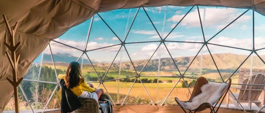 这个夏天，你Glamping了吗？英国不可错过的豪华露营地_Harry_Field_搭帐篷