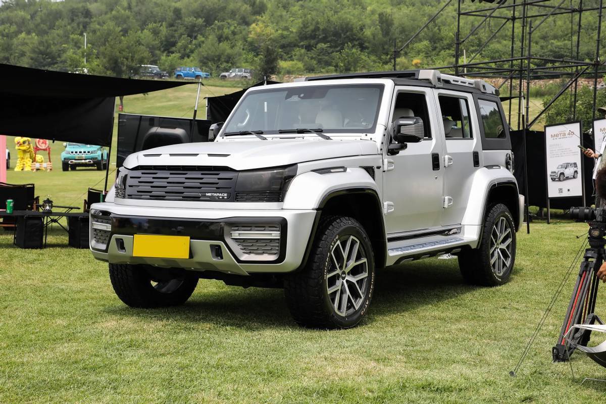 BJ40“终极版”？22.99万起售，全球限量4999台，超及40怎么样？_搜狐汽车_搜狐网