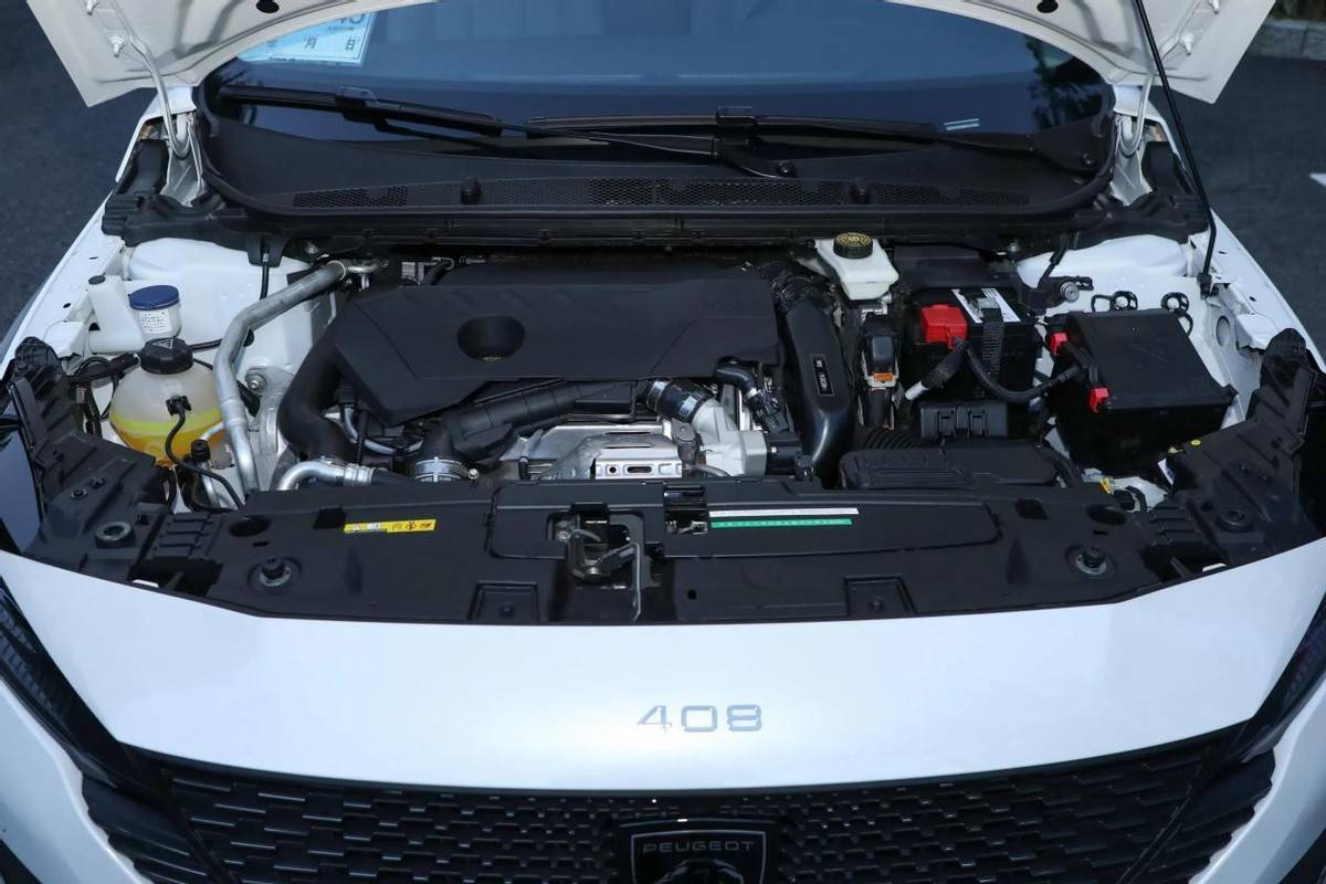 还抱着卡罗拉不放？又一合资家轿，配1.6T+6AT才10.57万_搜狐汽车_搜狐网