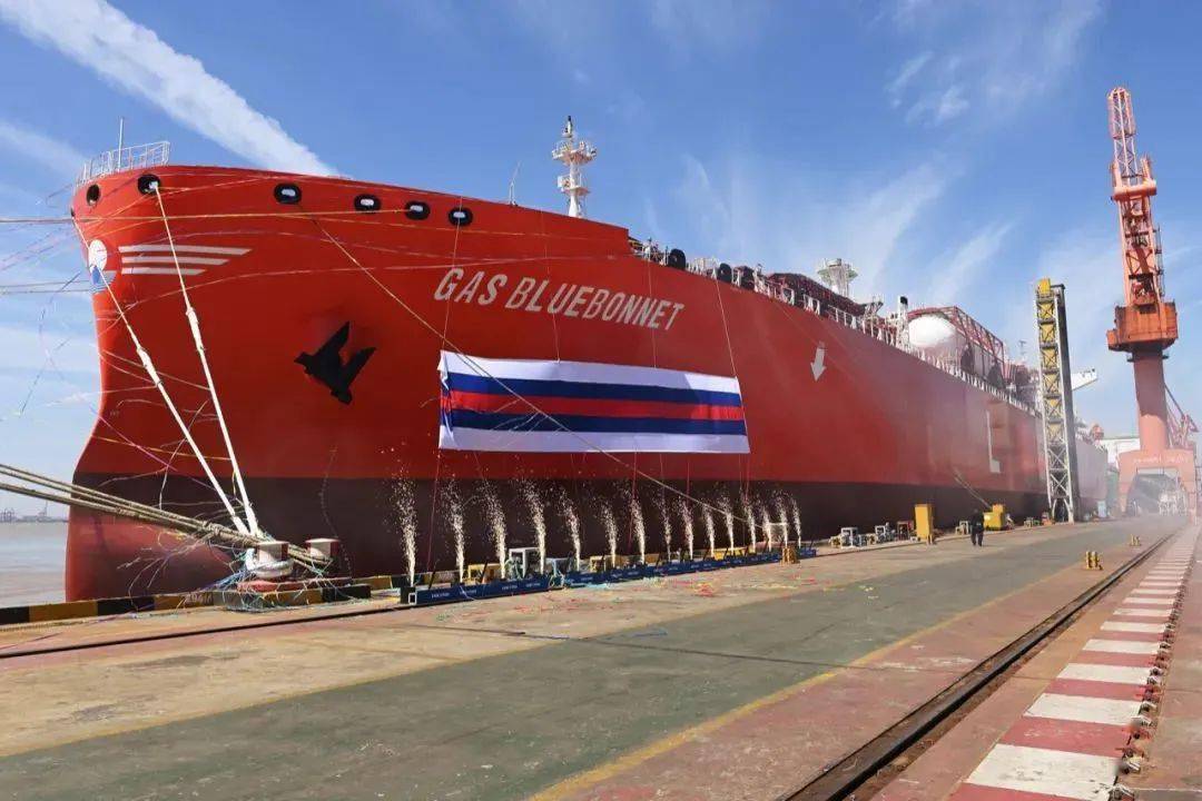 西南海运喜迎“双生姐妹花”！江南造船两艘99000立方米超大型乙烷运输船（VLEC）命名！_试航_中国船舶_货舱