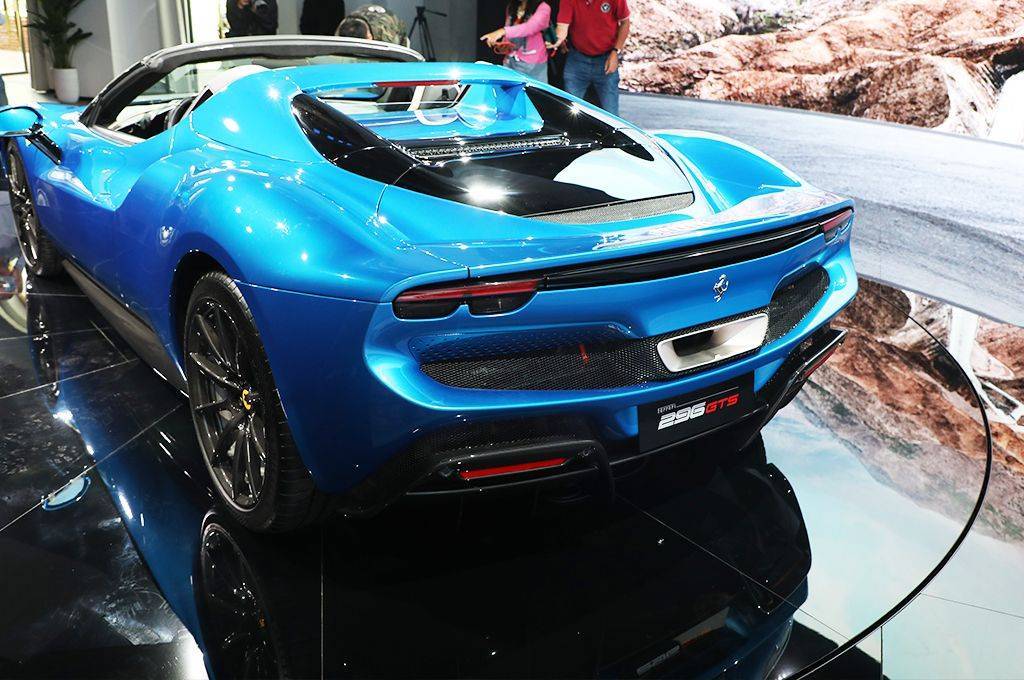 采用中后置布局，零百加速仅需2.9秒！实拍法拉利296 GTS_搜狐汽车_搜狐网