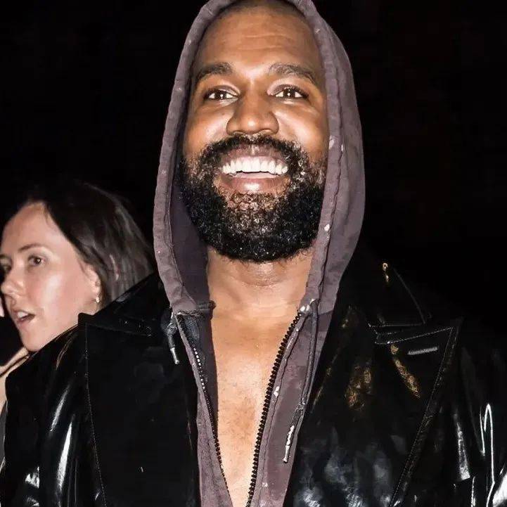 Kanye West 宣布与 GAP 终止合作关系 | HB Daily_Nike_系列_T-Shirt