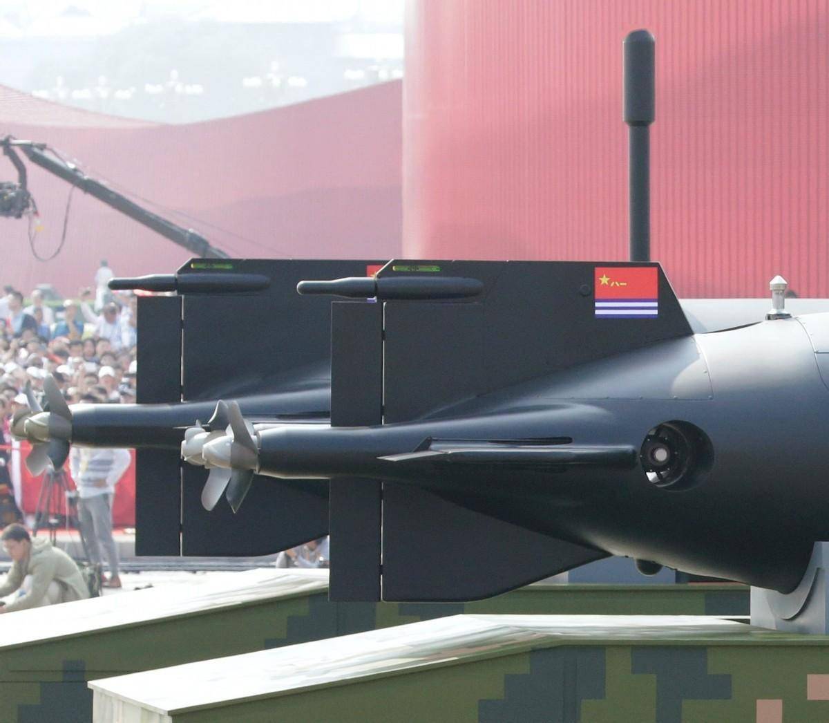 中国超大型无人潜艇现身三亚！美军同类装备刚刚下水5个月_无人潜航器_我国_美国对