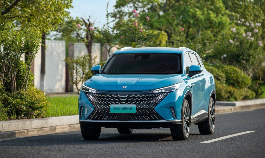 紧凑级SUV的全能王！手握15万预算就入全新第三代荣威RX5_搜狐汽车_搜狐网