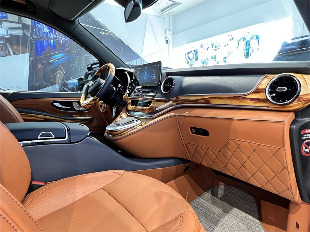 奔驰V260L改装豪客V780私人定制升级,外观沉稳大气内饰奢华内敛_搜狐汽车_搜狐网