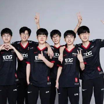 英雄联盟：S12全球总决赛EDG战队巡礼，卫冕之旅，骑士砺刃待发_Viper_队伍_助攻