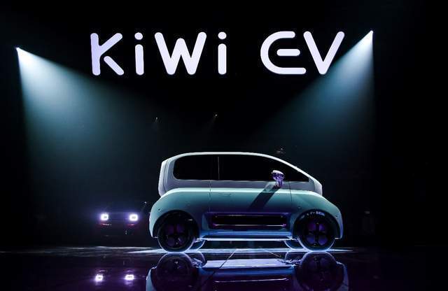 10万选2023款KiWi EV，外观好看，还能自动泊车_搜狐汽车_搜狐网
