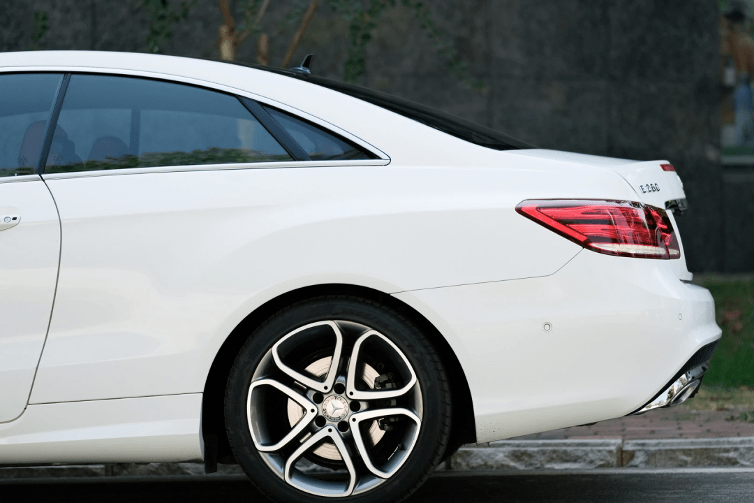 【路试笔记】奔驰 E 260 Coupe：最后的“混血王子”_搜狐汽车_搜狐网