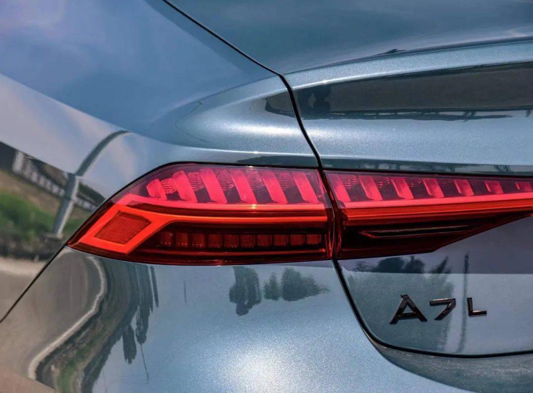 【订制新车】奥迪A7L：西装暴徒，肆意驰骋！_搜狐汽车_搜狐网