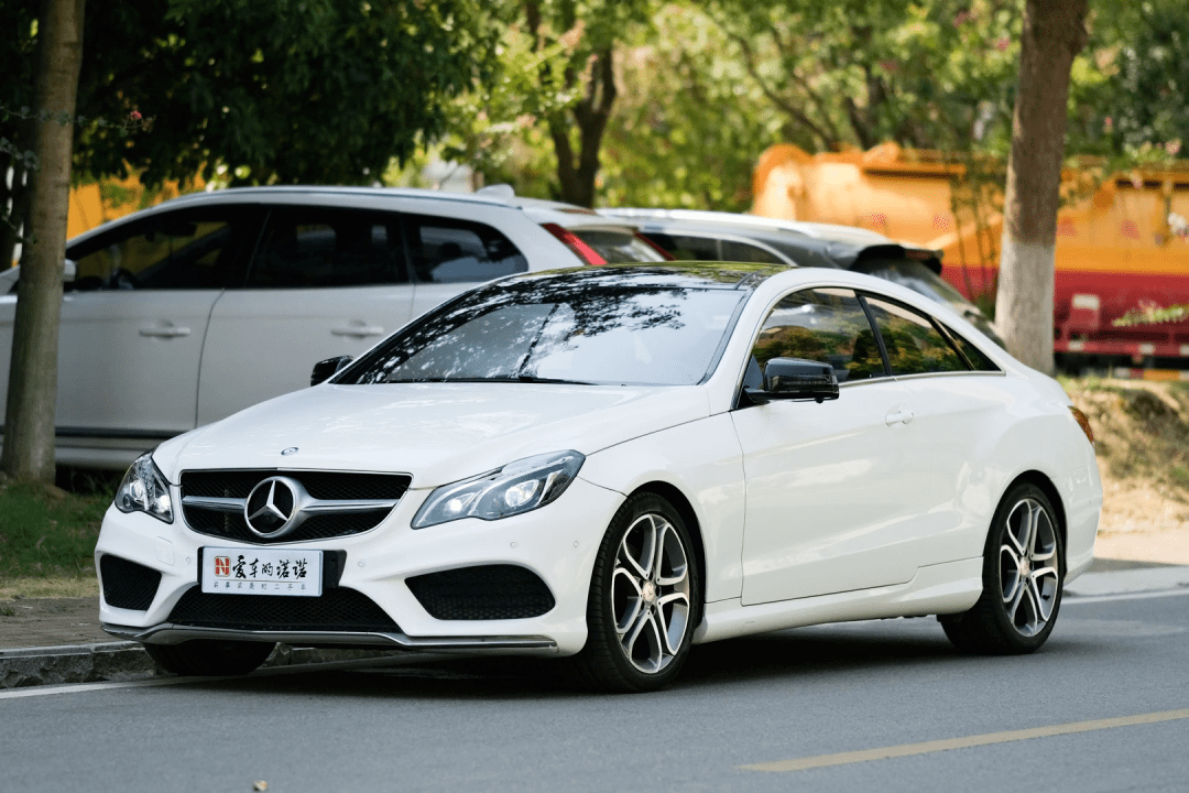 【路试笔记】奔驰 E 260 Coupe：最后的“混血王子”_搜狐汽车_搜狐网