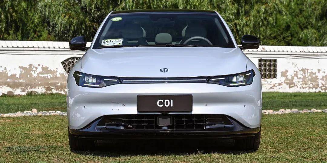 不到20万、同级最便宜！零跑C01开着行吗？_搜狐汽车_搜狐网