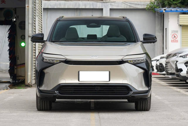 广汽丰田bZ4X上市 定位中型纯电SUV 19.98万起售_搜狐汽车_搜狐网
