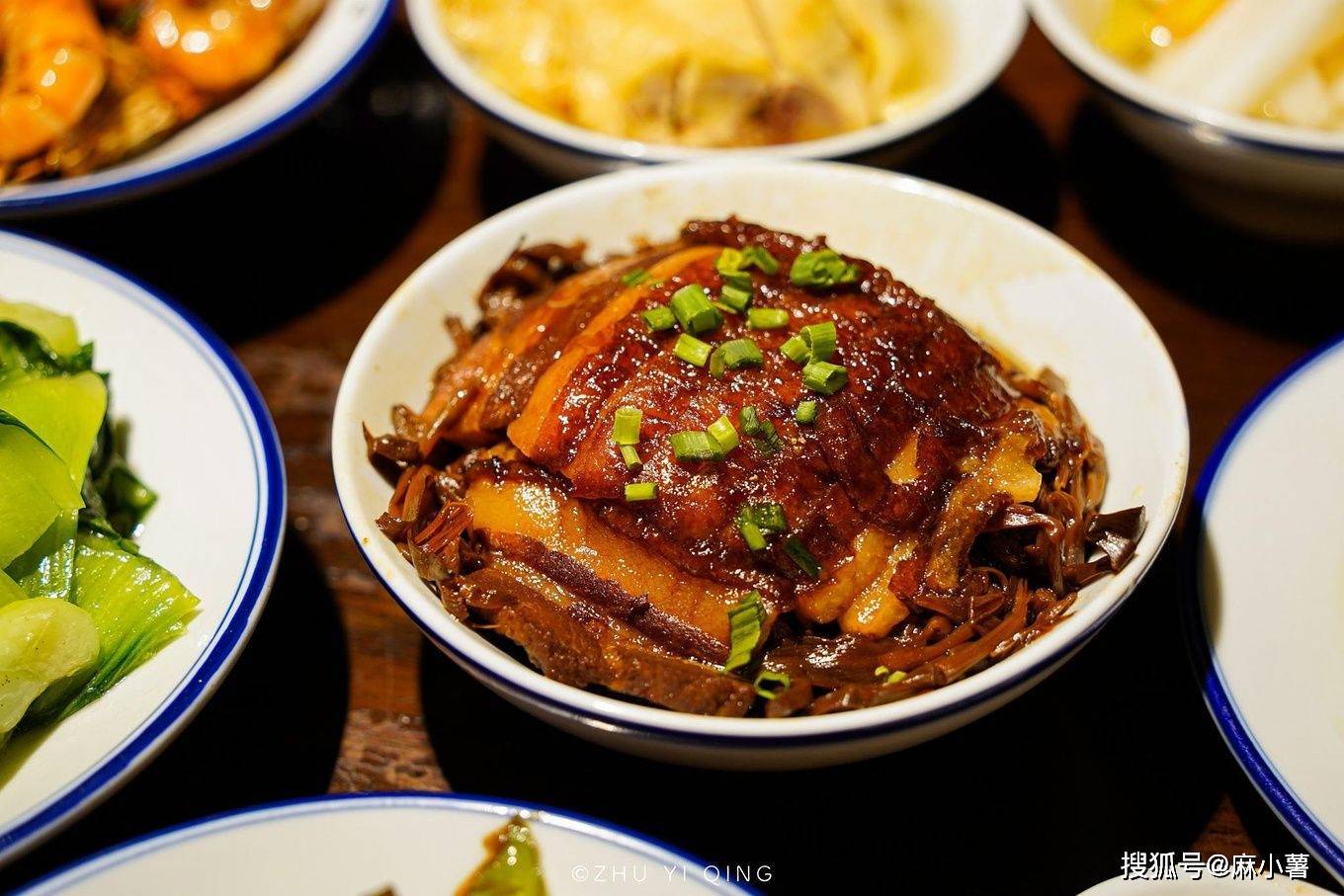 绍兴有一家百年老店，网罗众多江南名小吃，还有本地特色八大碗 -6park.com