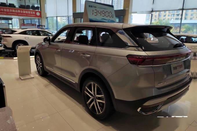 奔腾新款T99到店实拍！换全新LOGO 酷似大众途锐_搜狐汽车_搜狐网