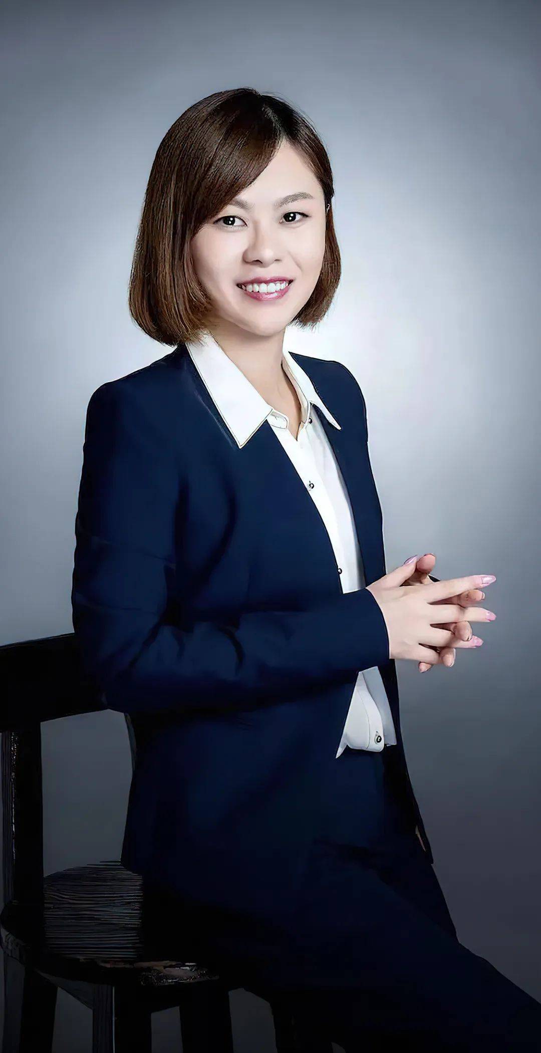 梭哈之王，赌性坚强，1“兰”=126“爽”！中欧基金强力造神，医药女神葛兰塌房 丨 基金人物志（四）_风云_基民_医疗