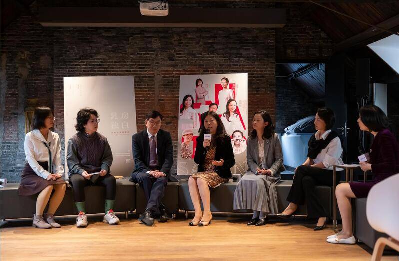 这种 瞄准”女性的癌症跃居全球第一大癌,40岁以上女性都应定期筛查乳腺乳房恶性肿瘤