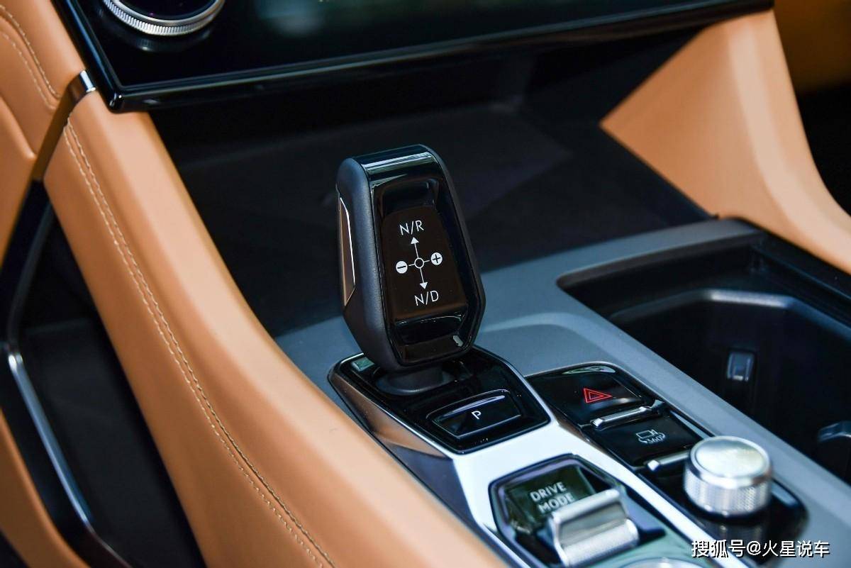 提供6座和7座，领克09EM-P正式上市，怎么买最划算？_搜狐汽车_搜狐网