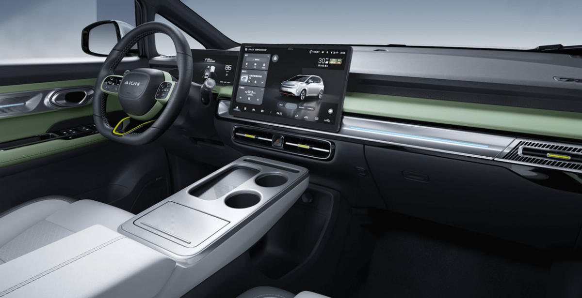 品质与舒适的综合考量 e:NS1与埃安Y Plus你更看好谁_搜狐汽车_搜狐网