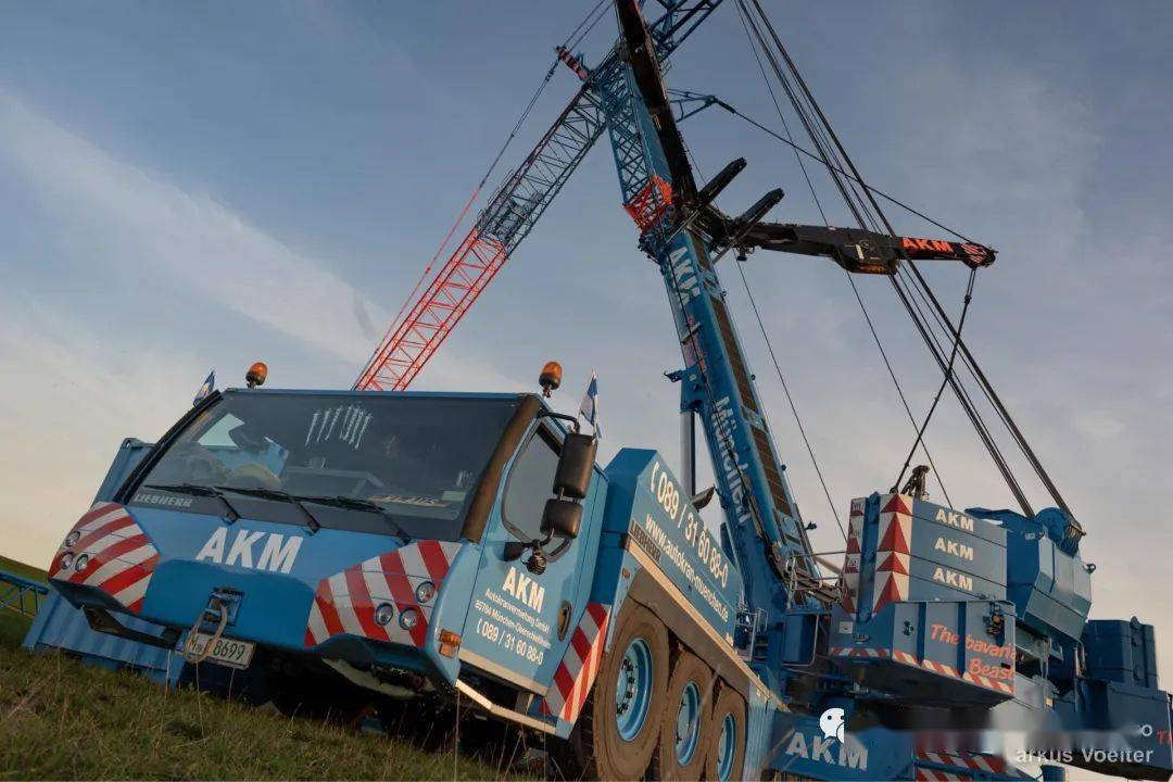 赏心悦目的起重美图，利勃海尔 LTM1650 AKM 吊装 Vestas 风机_搜狐汽车_搜狐网
