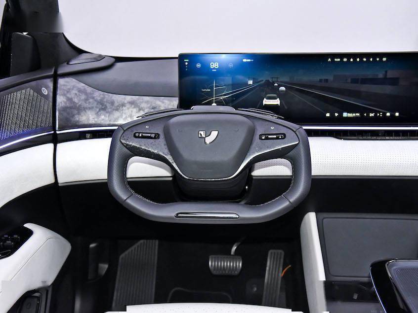 39.98万元 集度ROBO-01探月限定版上市 搭载高通8295芯片_搜狐汽车_搜狐网