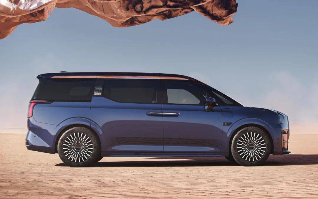 部分配置曝光 极氪009能否挑战GL8的MPV霸主地位_搜狐汽车_搜狐网