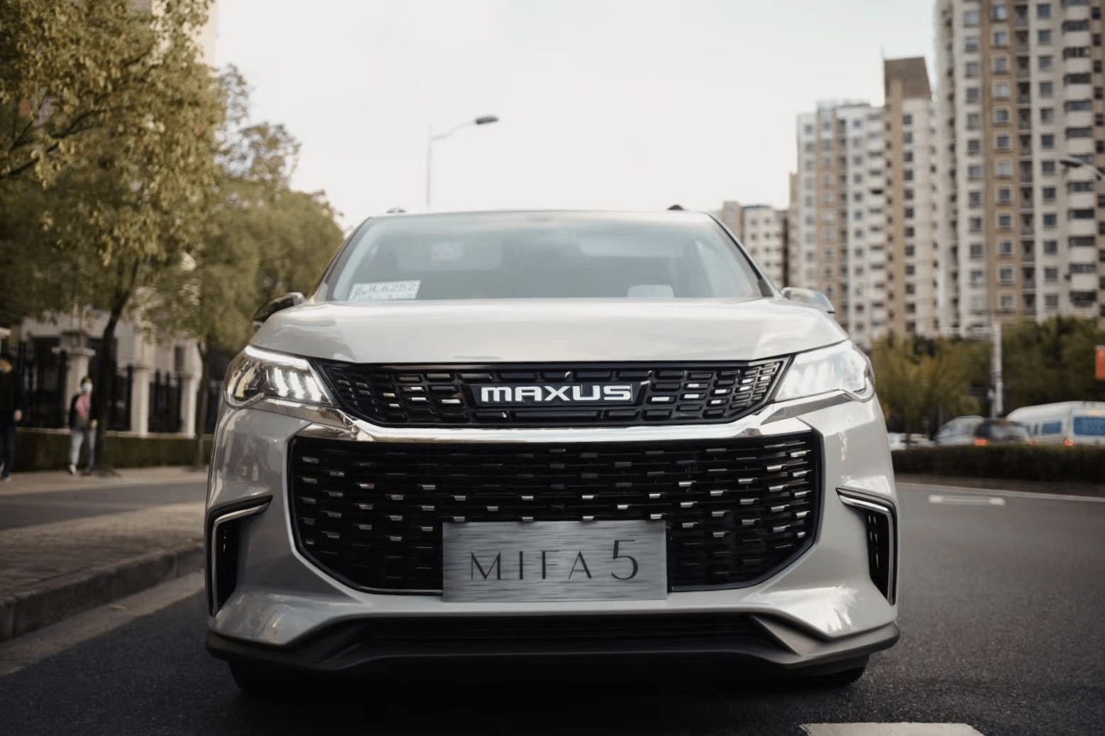 上汽大通MAXUS MIFA 5：你们负责高端豪华，我来镇守家用舒适_搜狐汽车_搜狐网