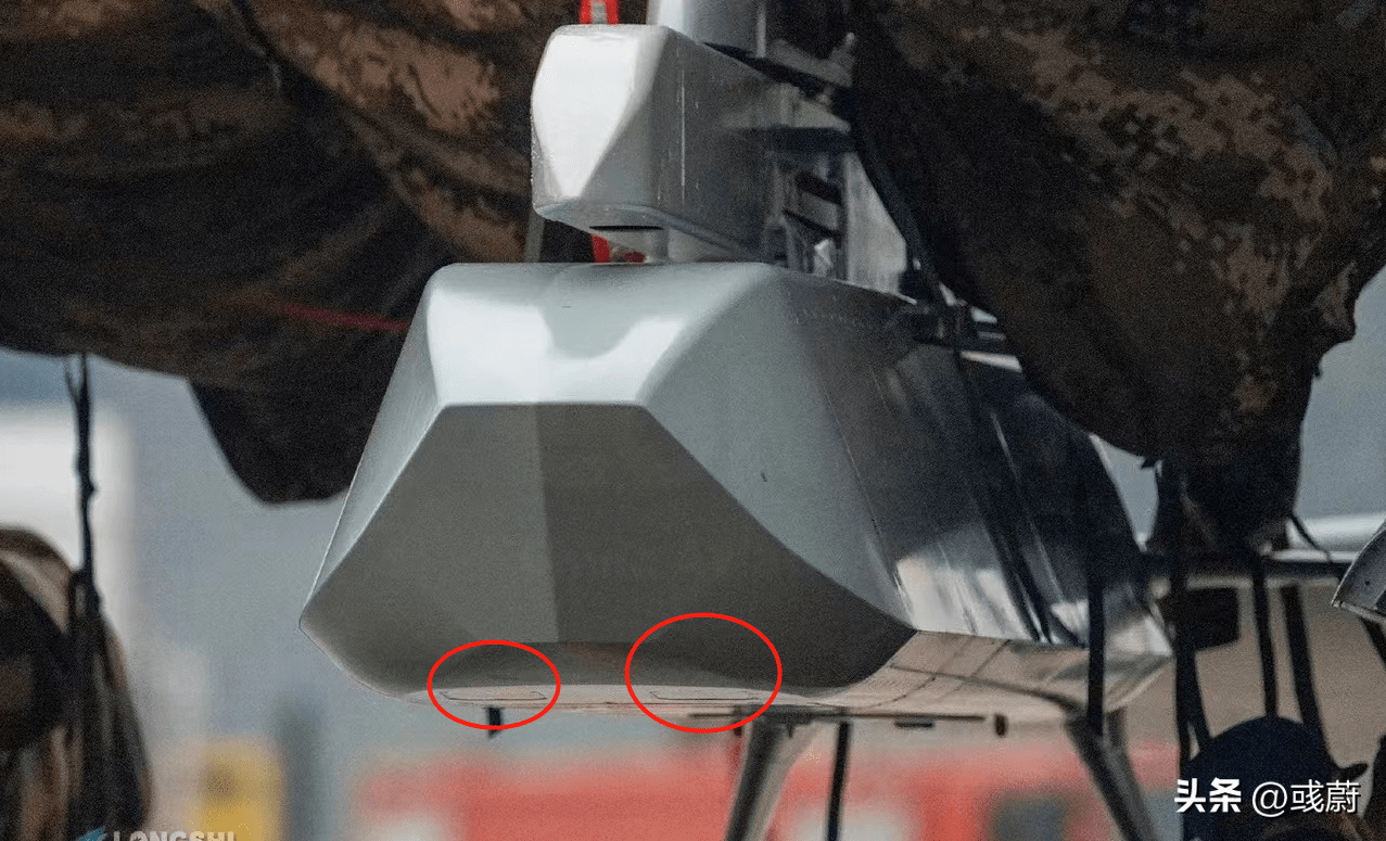 全网神秘、首次亮相的空军AKF98A，是不是防区外隐身巡航导弹？_布撒_弹体_航空