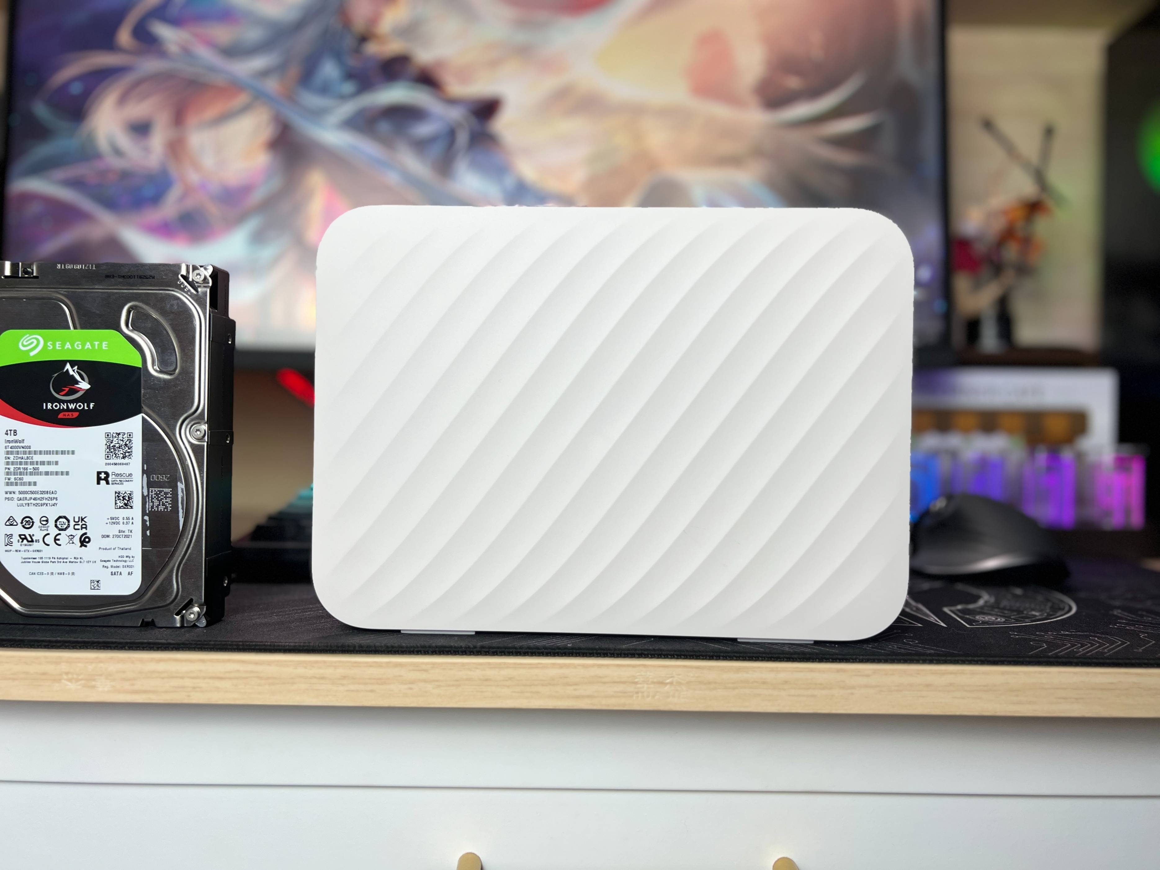 轻量级NAS二盘位，极空间Q2、绿联DH2600、联想T2，谁是Top1？_造型_产品_硬盘