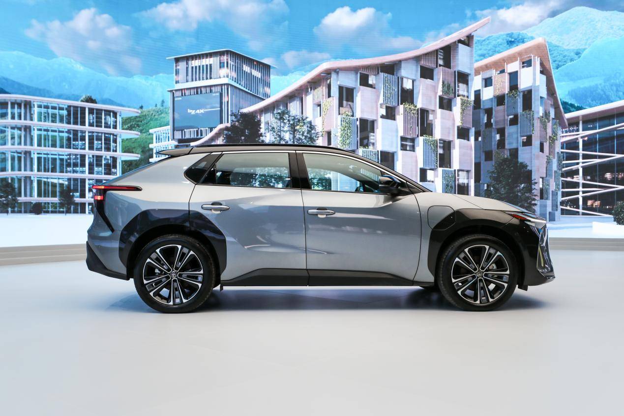 合资纯电之争！bZ4X对比ID.4X，谁是纯电“新顶流”？_搜狐汽车_搜狐网