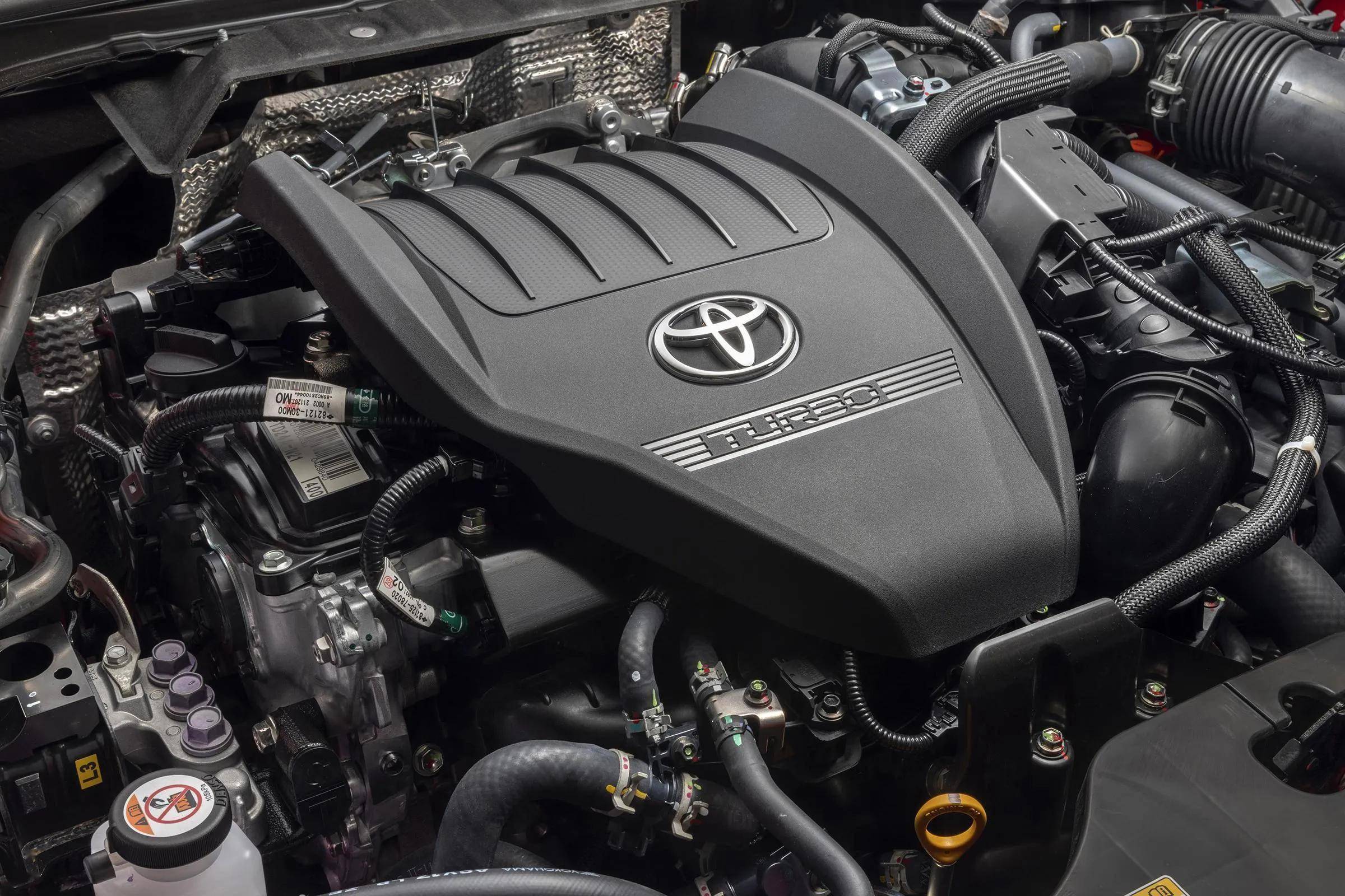 新款丰田皇冠SportCross正式发布，约合人民币40万起售_搜狐汽车_搜狐网