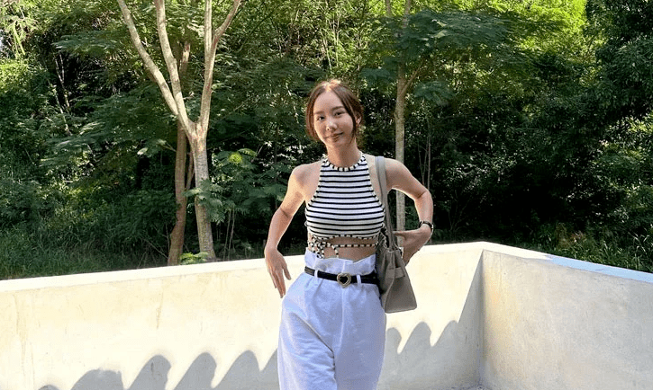 泰国女星晒新房子，网友的注意力却被她的好身材吸引了..._Toey_电话_Tangmo