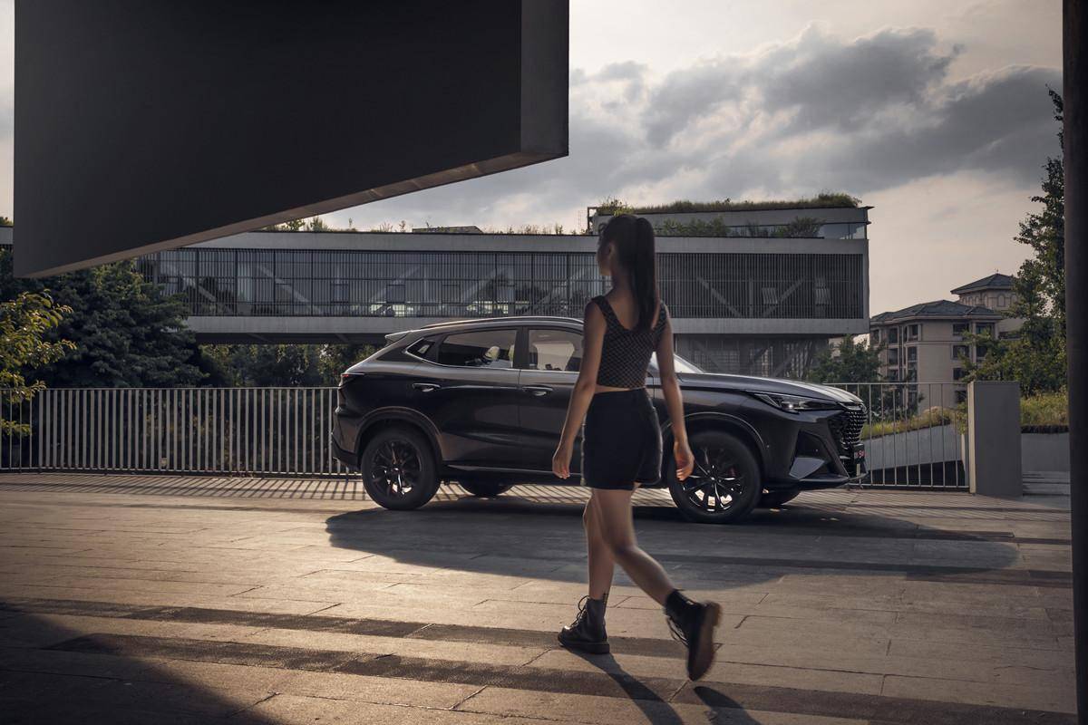 长安欧尚X5 PLUS预售，配30寸三联屏，1.5T动力，9.99万起售_搜狐汽车_搜狐网