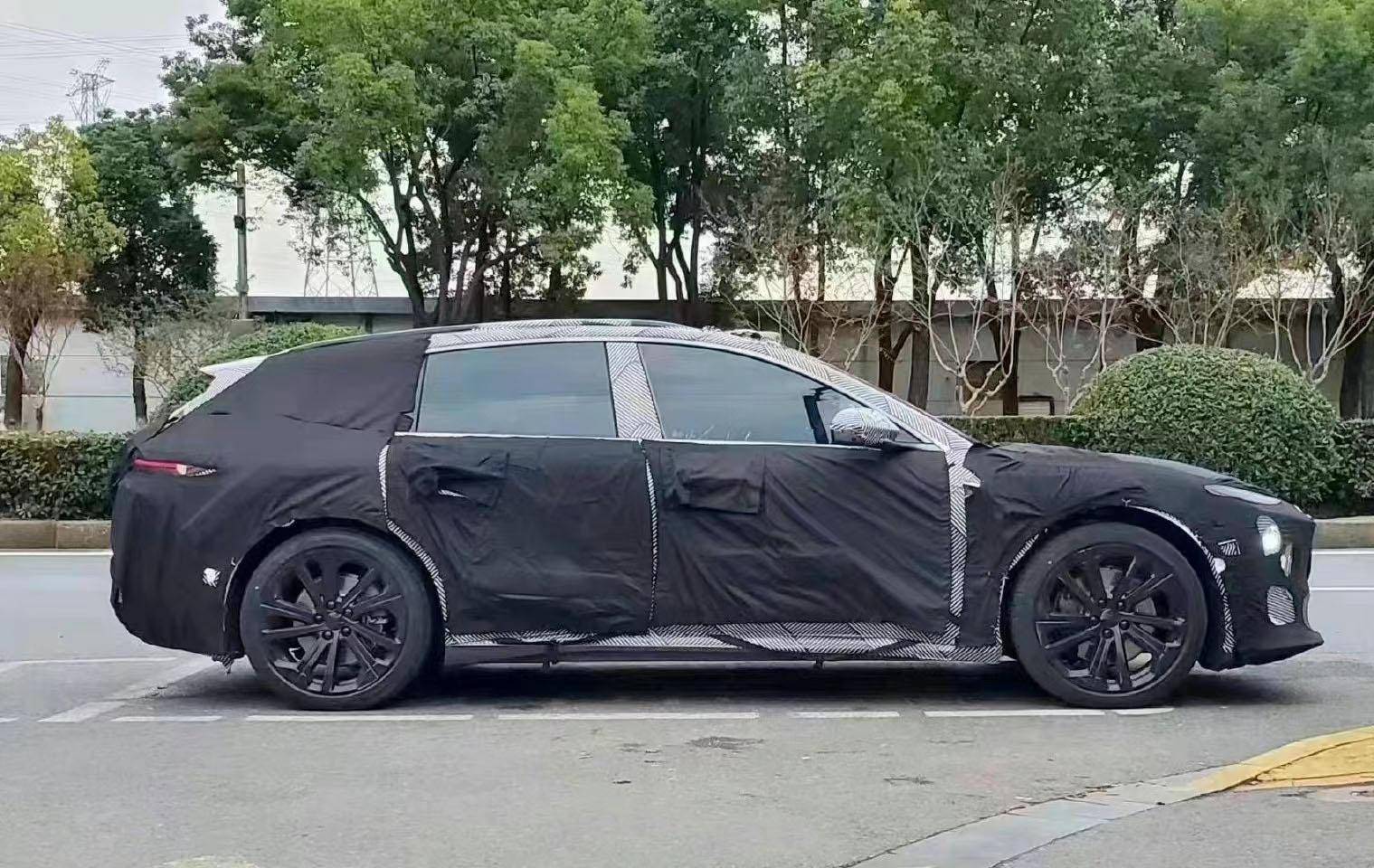 猎装版蔚来ET5要来了，竞品直指极氪001，后排空间有望改善？_搜狐汽车_搜狐网