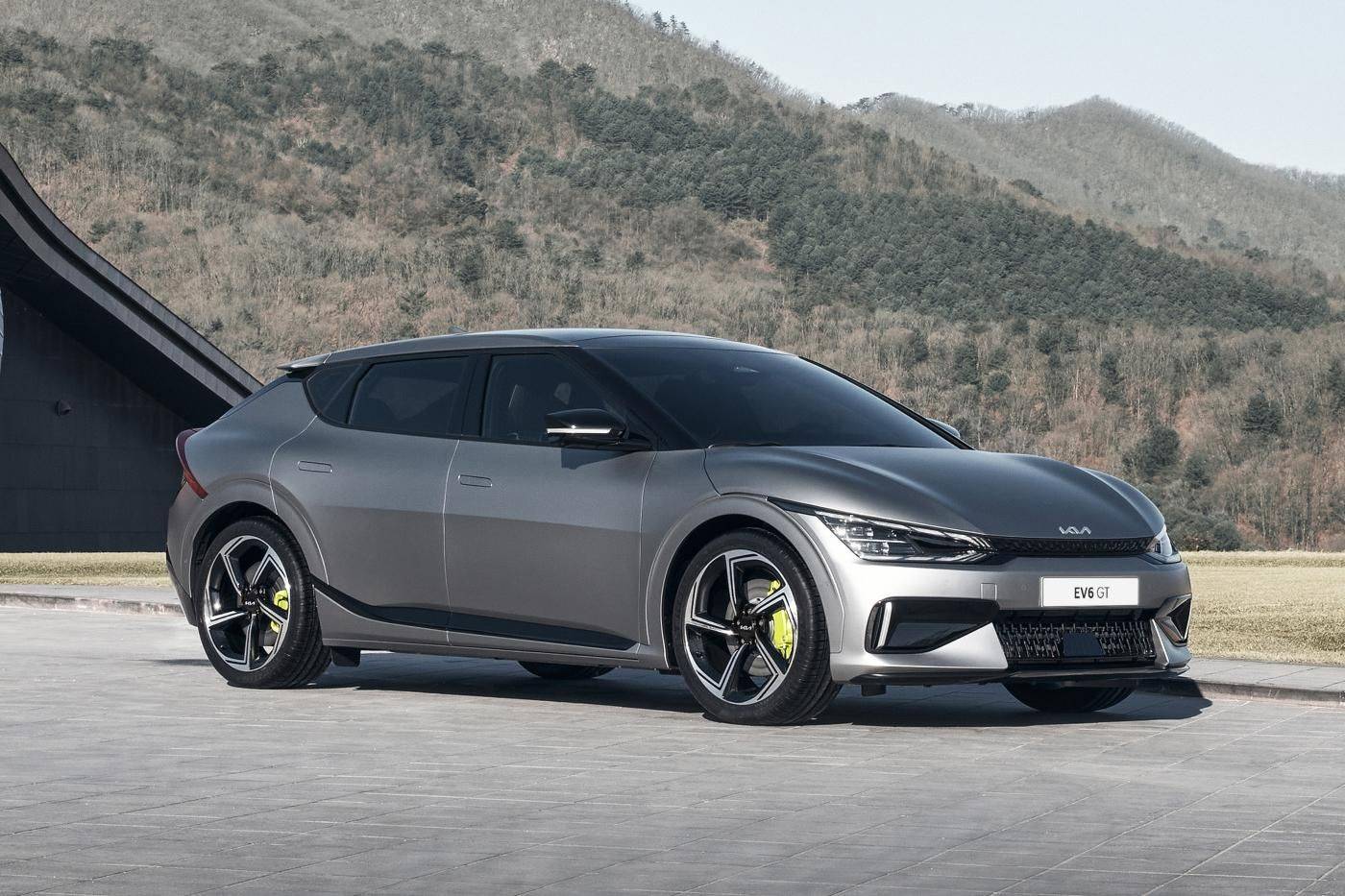 世界杯广告的起亚EV6是何方神圣？带你深度分析这款车！_搜狐汽车_搜狐网