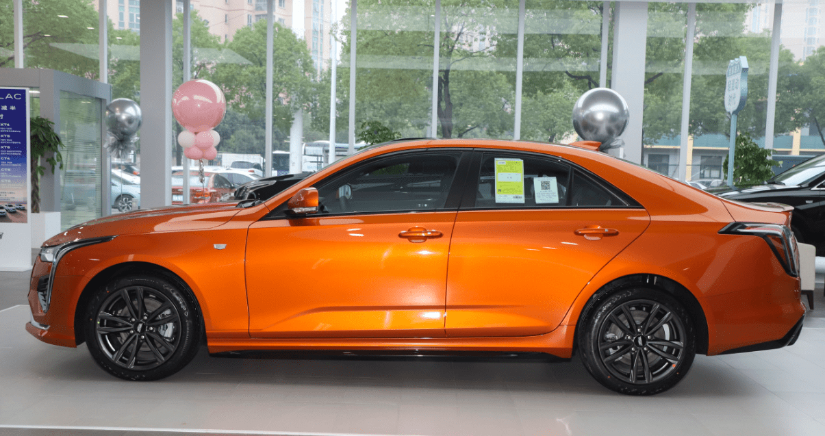 1.5T的尊严之战 凯迪拉克CT4对比宝马1系 年轻人的第一台车究竟应该怎么选_搜狐汽车_搜狐网