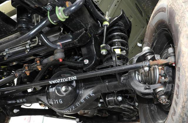 或售9.8万起！新款BJ 212发布：搭2.4T动力 57岁高龄仍可一战？_搜狐汽车_搜狐网