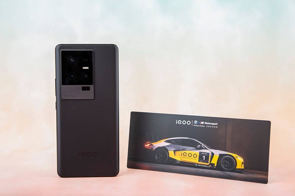 iQOO 11首发评测 聊聊KPL官方比赛用机为什么是iQOO_手机_性能_游戏