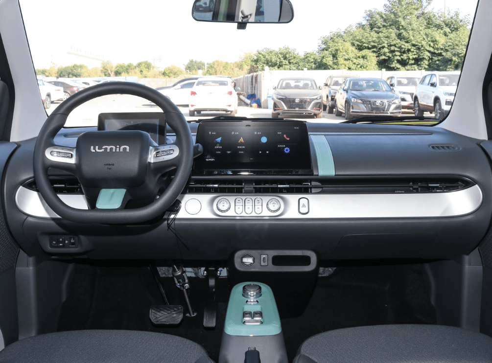 纯电代步车谁更强？长安LUMIN和宏光MINIEV精彩大PK_搜狐汽车_搜狐网