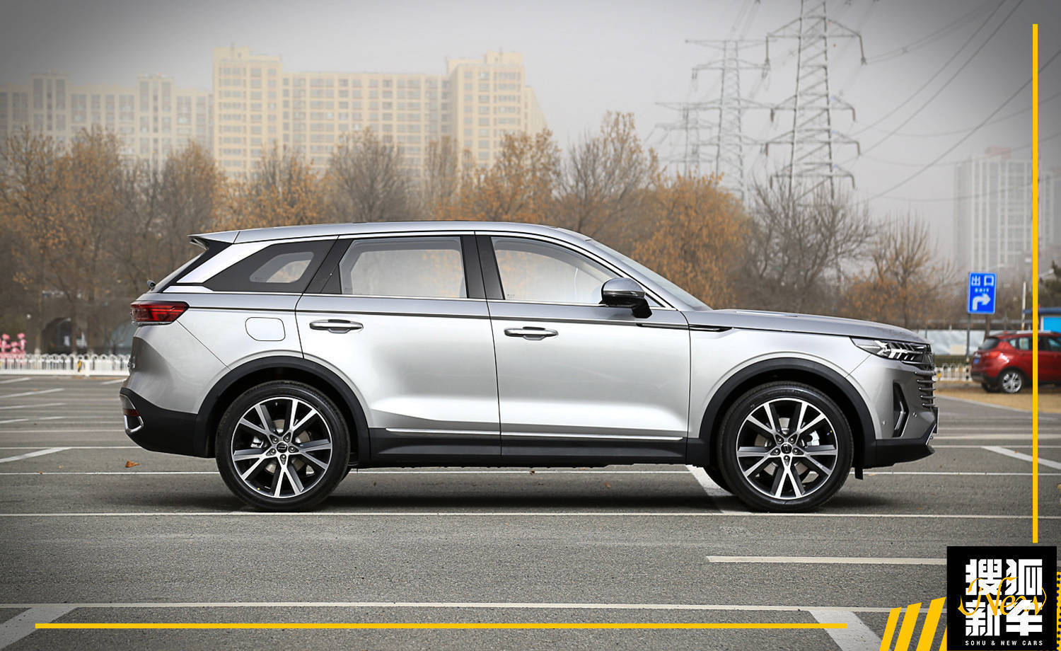 官方售价11.48万元起 新款奔腾T77和新款奔腾T99正式上市_搜狐汽车_搜狐网