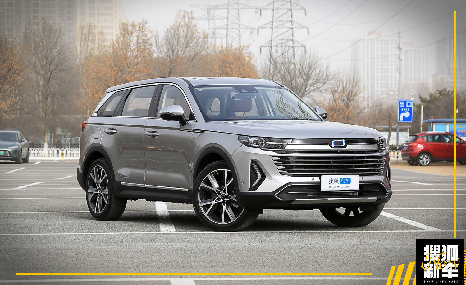 官方售价11.48万元起 新款奔腾T77和新款奔腾T99正式上市_搜狐汽车_搜狐网