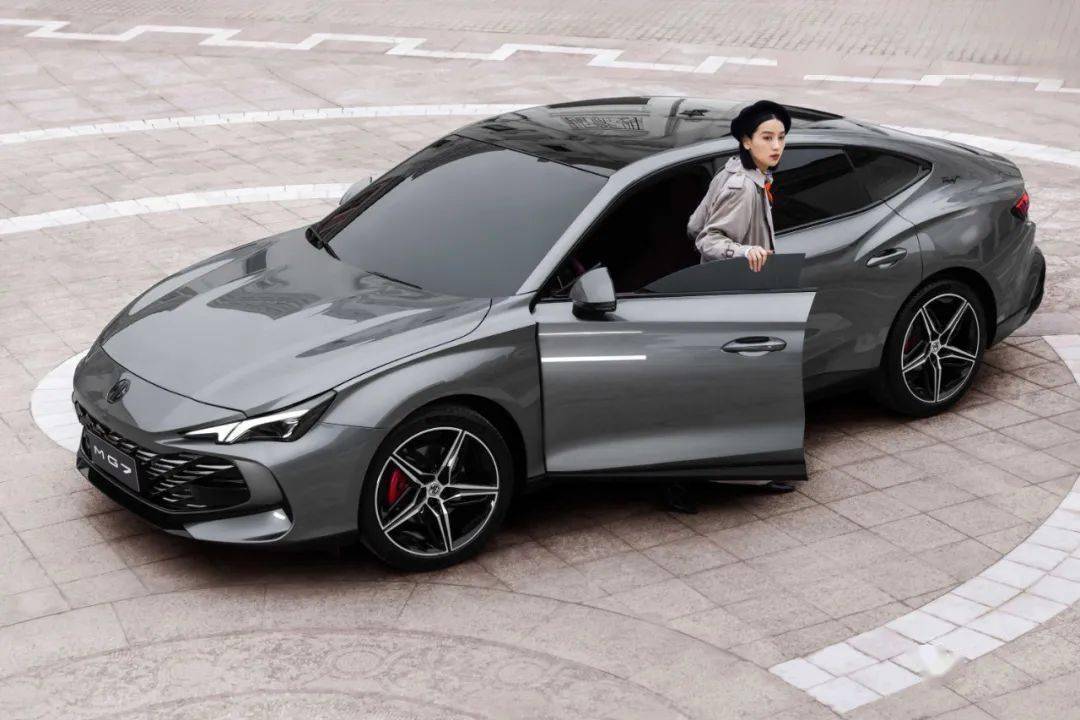 13万起买2.0T国产家轿，350马力还看啥性能车？_搜狐汽车_搜狐网