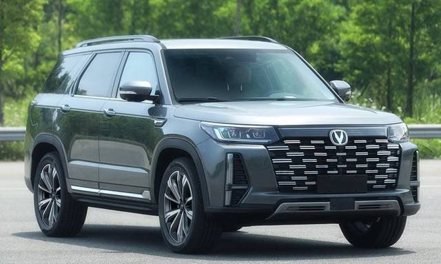 实拍全新一代长安CS95 2.0T+8AT 采用7座布局_搜狐汽车_搜狐网