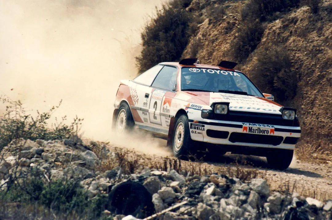 OZ Rally Racing，经典白色拉力风格的超强轮圈回归 | 酷乐汽车_搜狐汽车_搜狐网