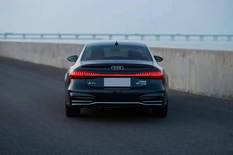 沉醉不知归途 用心感受上汽奥迪A7L_搜狐汽车_搜狐网