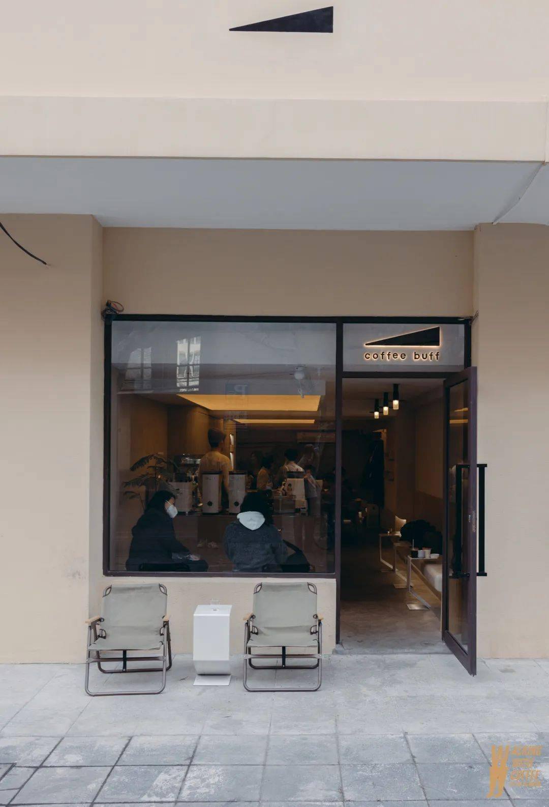 2020全国咖啡冲煮冠军李震开店：在“最卷”的上海“不卷”，无特调，不上外卖_Coffee_Buff_比赛