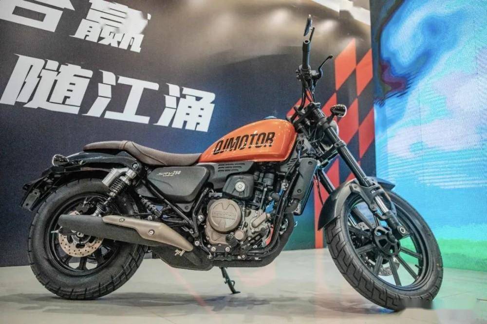 钱江高产又高能！首款国产650V缸拉力及四缸仿赛增配弯道ABS亮相_搜狐汽车_搜狐网