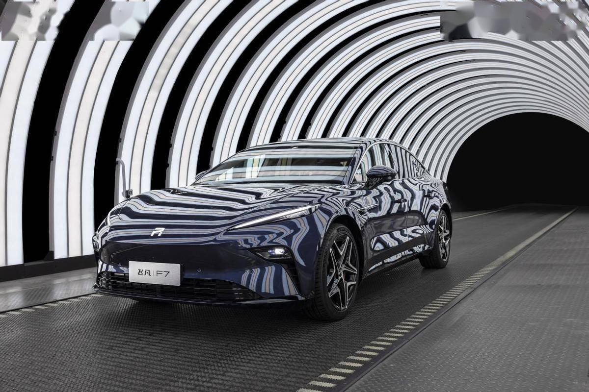 刚刚下线的飞凡F7和蔚来ET5哪款更值得出手？对比之后你就知道了_搜狐汽车_搜狐网