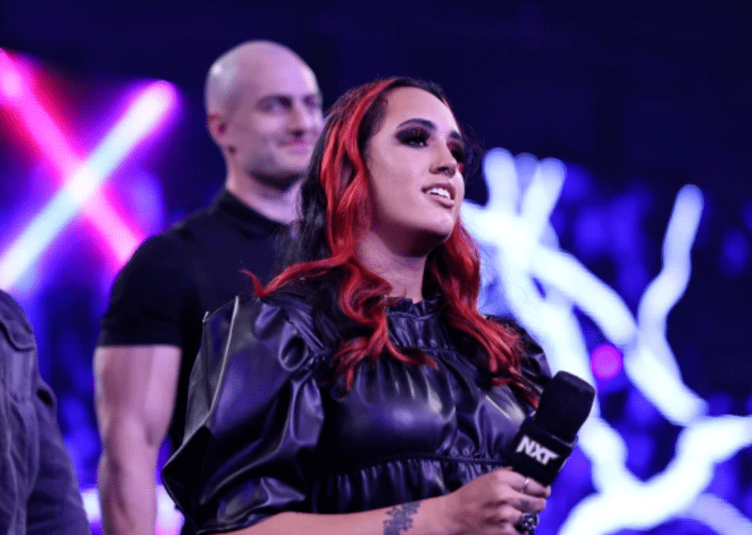 巨石强森女儿改了名字，毕雪夫表示AEW没WWE好看，前者缺乏剧情持续性_艾娃·雷恩_Ava_比赛